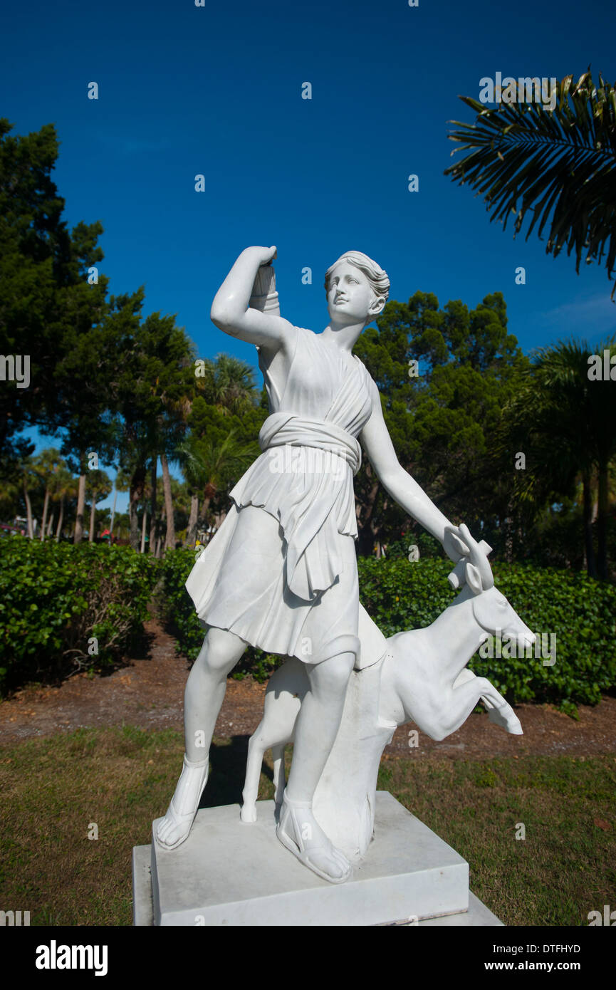 St Armands Circle John Ringling Stock Photos & St Armands Circle John ...