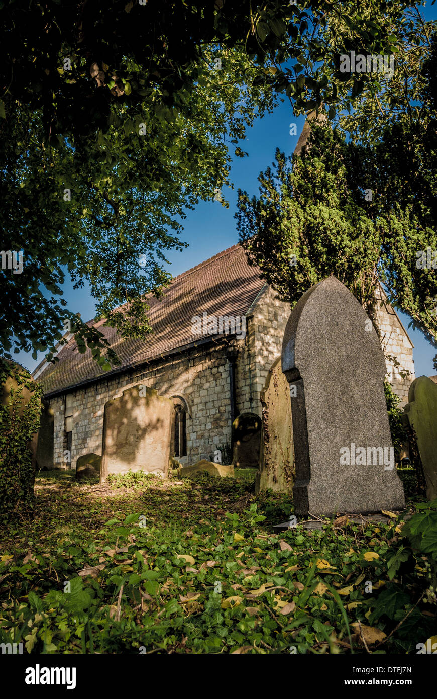 Graves gravestones headstones hi-res stock photography and images - Alamy