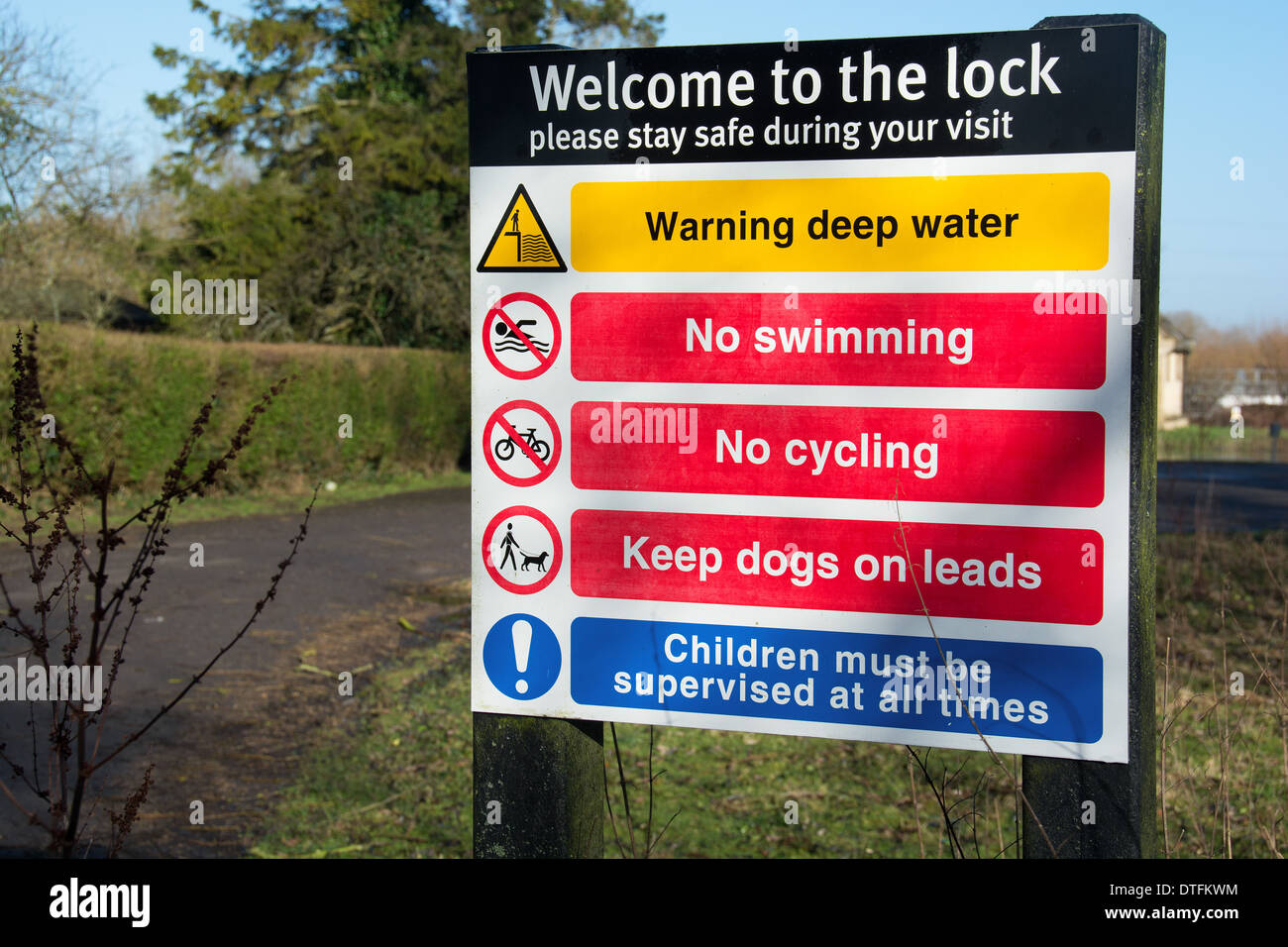 Warnings and rules by a lock on the River Thames. Oxfordshire, 2014 ...