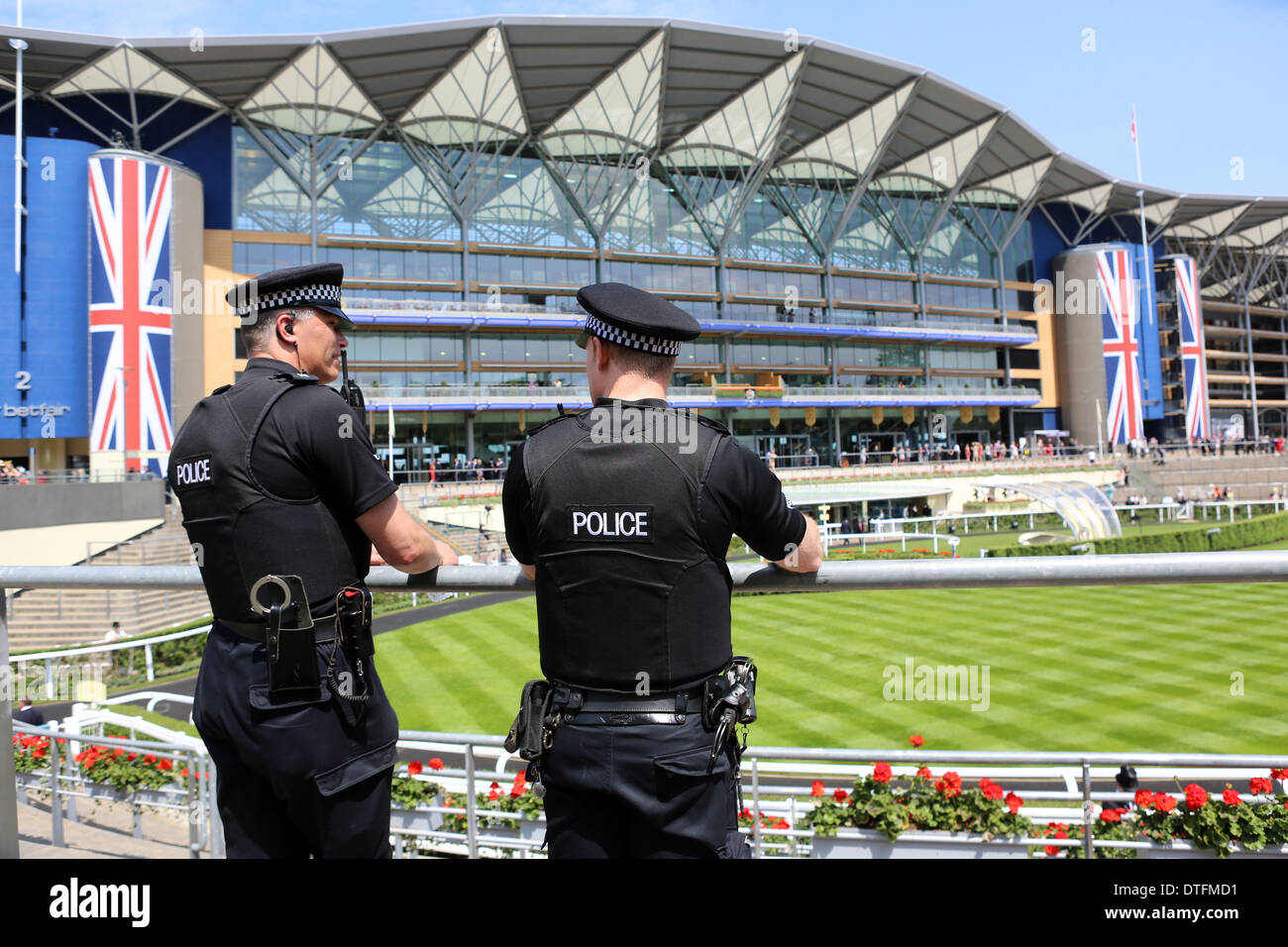 Royal Protection Officers High Resolution Stock Photography and Images ...