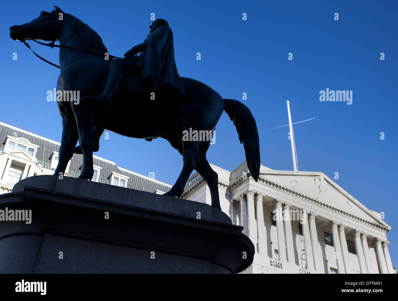 Duke wellington statue bank london hi-res stock photography and images ...