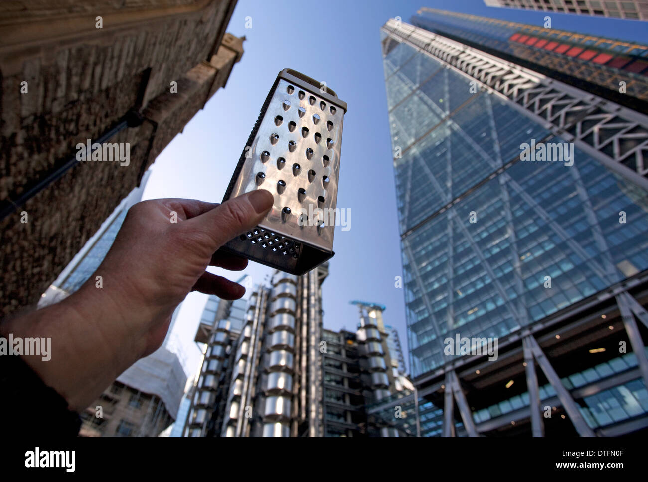 "Cheesegrater" (Leadenhall Building) flanked by real cheesegrater, City ...