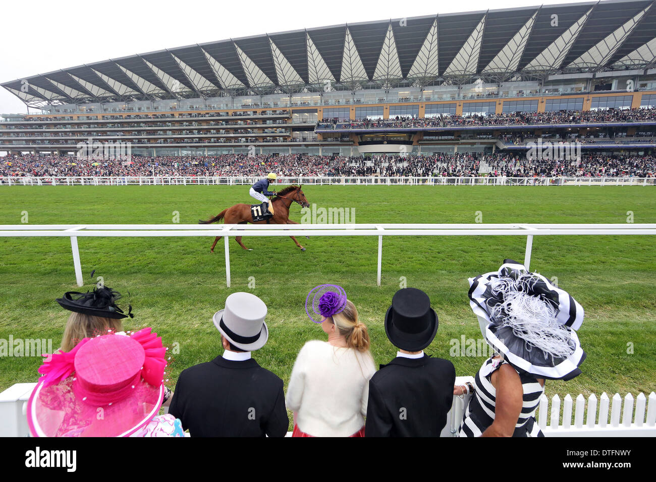 Ascot, United Kingdom, view of the racecourse Stock Photo - Alamy