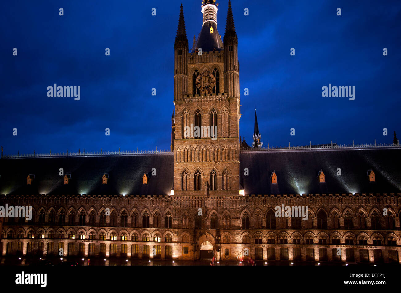 First night in home hi-res stock photography and images - Alamy