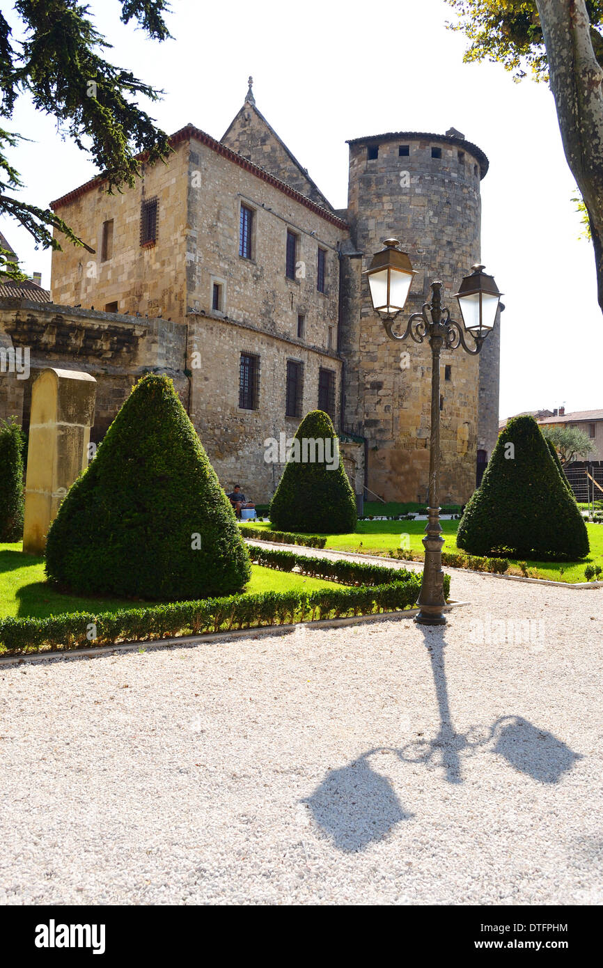 Yard in monastery hi-res stock photography and images - Alamy