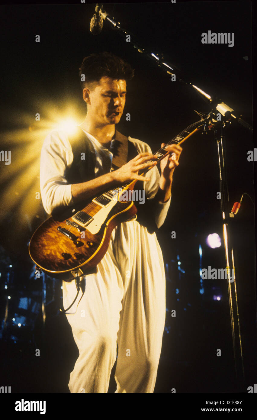 Big country scottish rock group hi-res stock photography and images - Alamy