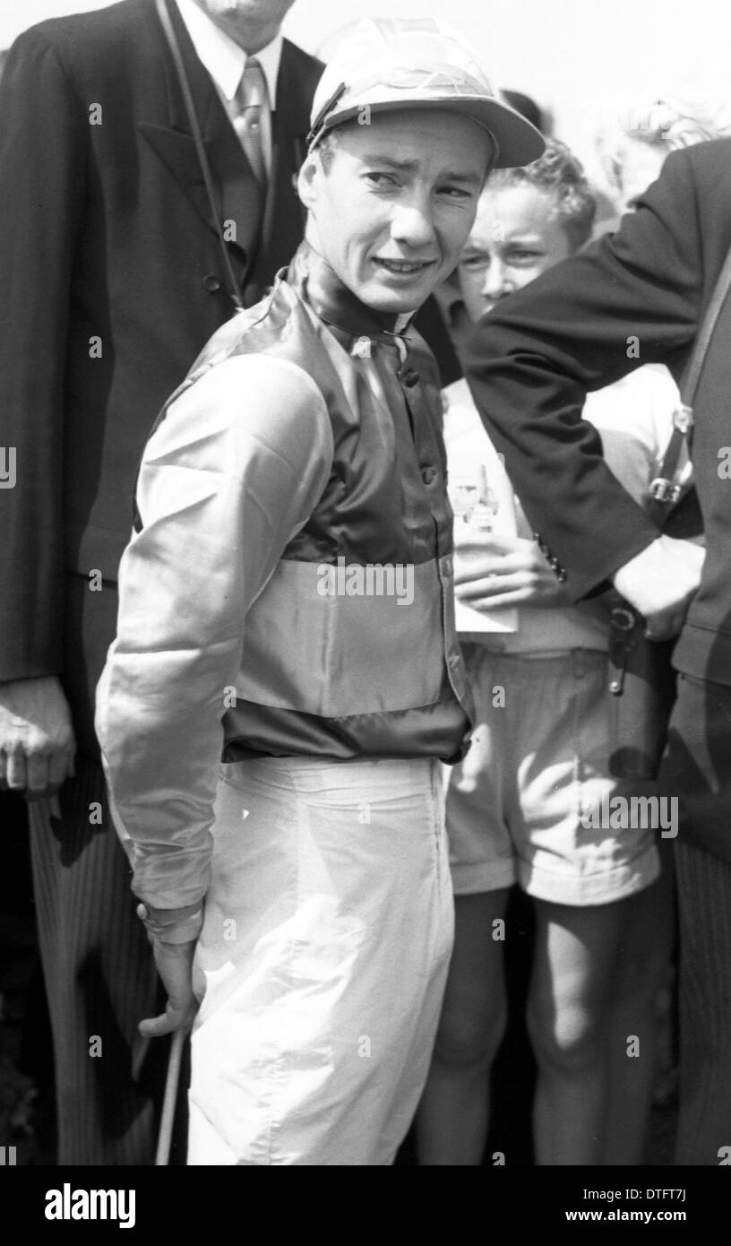 Lester piggott racing Black and White Stock Photos & Images - Alamy