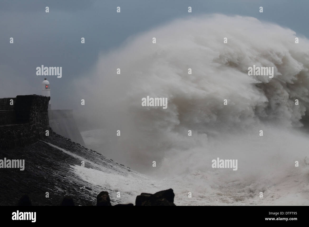 Spring tide in a storm at Porthcawl Pier Stock Photo - Alamy