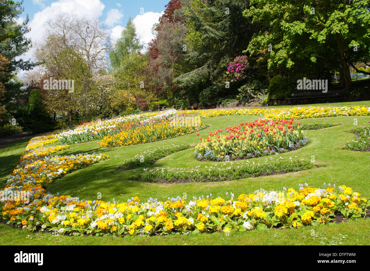 The pretty flower gardens at the Arboretum City Park in Nottingham ...