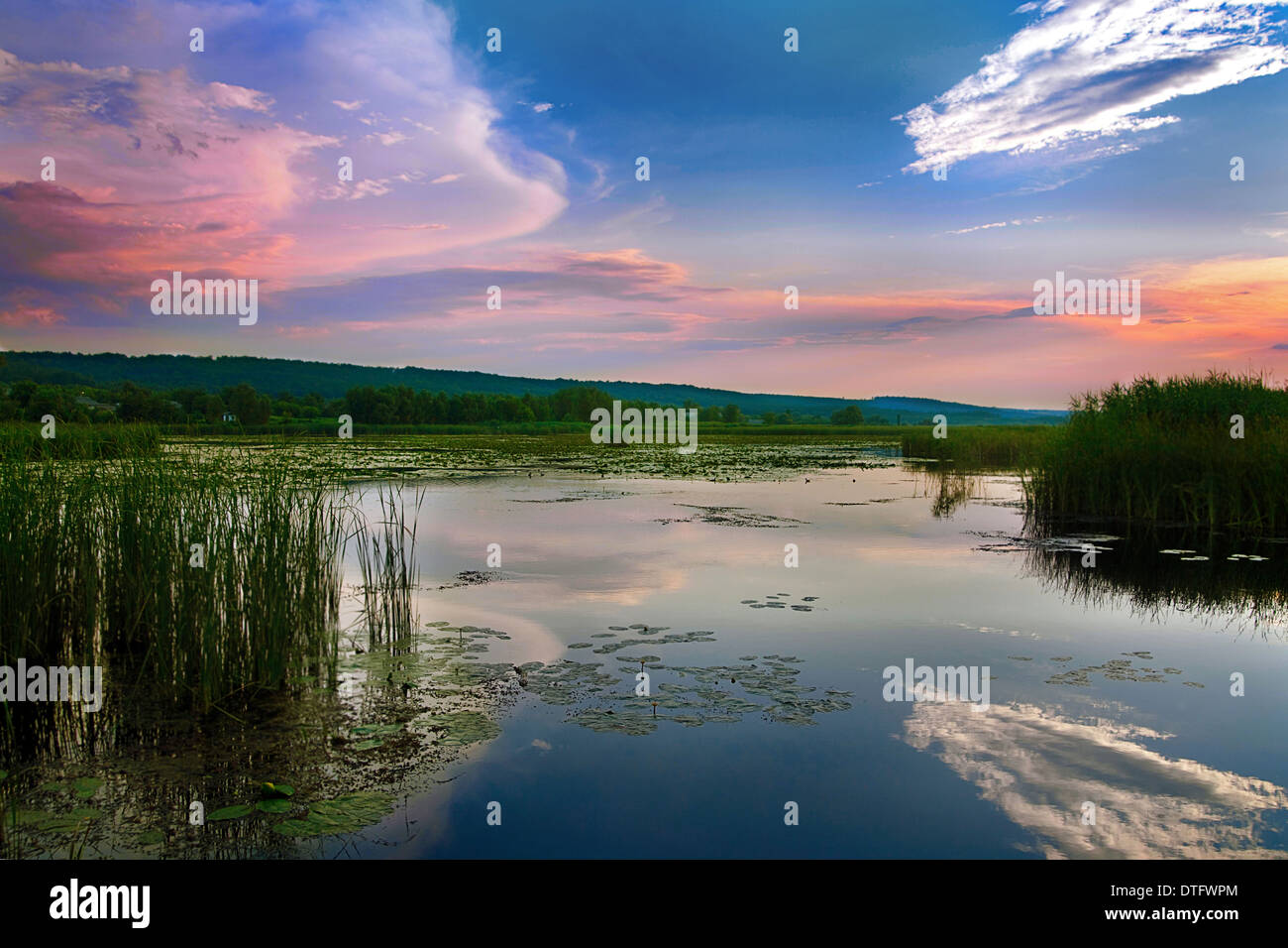 The sky and the river hi-res stock photography and images - Alamy