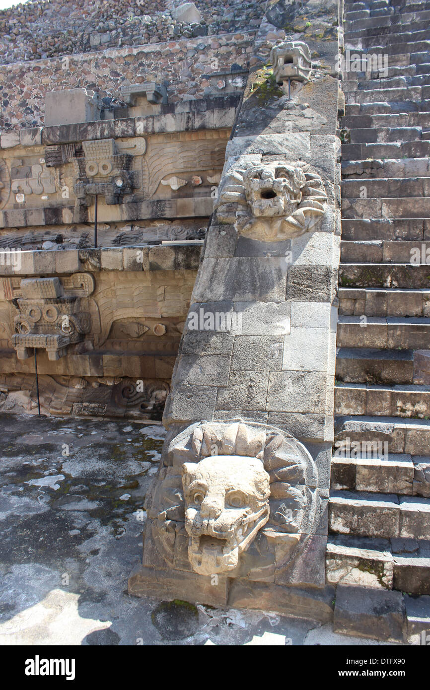 Piramides de la ciudad de mexico hi-res stock photography and images ...