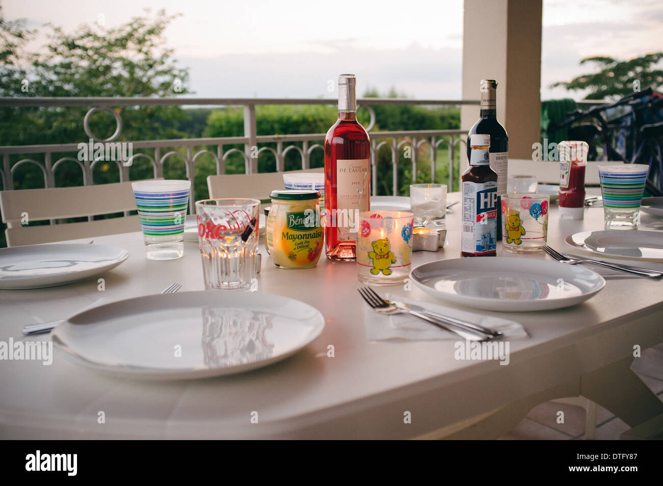 Terrace meal hi-res stock photography and images - Alamy