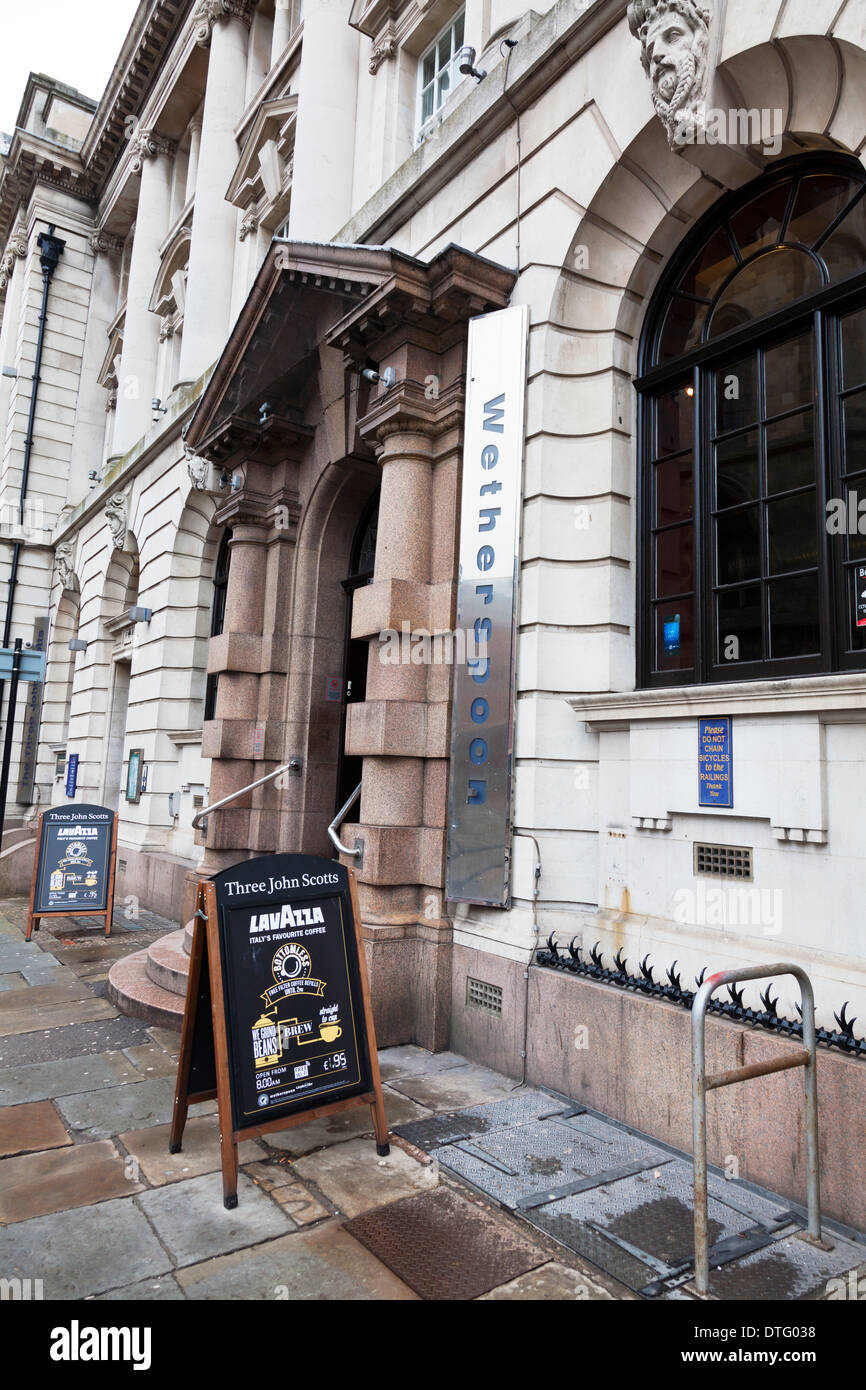 Wetherspoon pub sign hi-res stock photography and images - Alamy