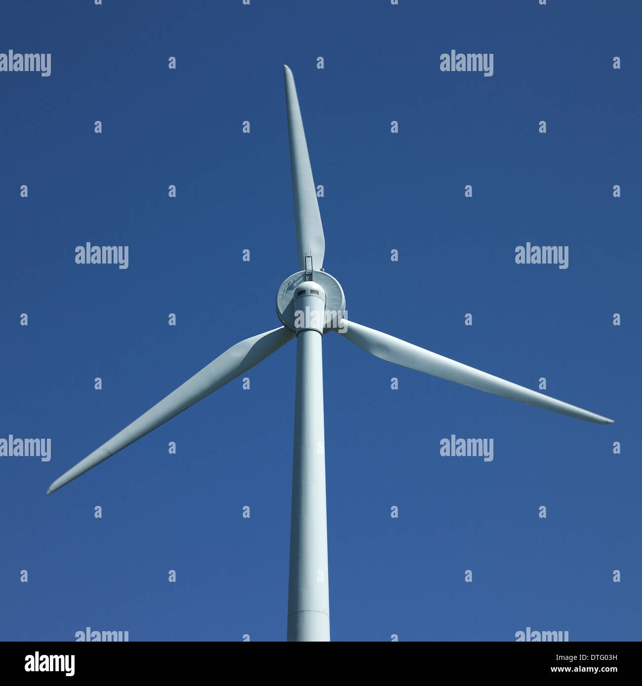 1 one single wind turbine hi-res stock photography and images - Alamy