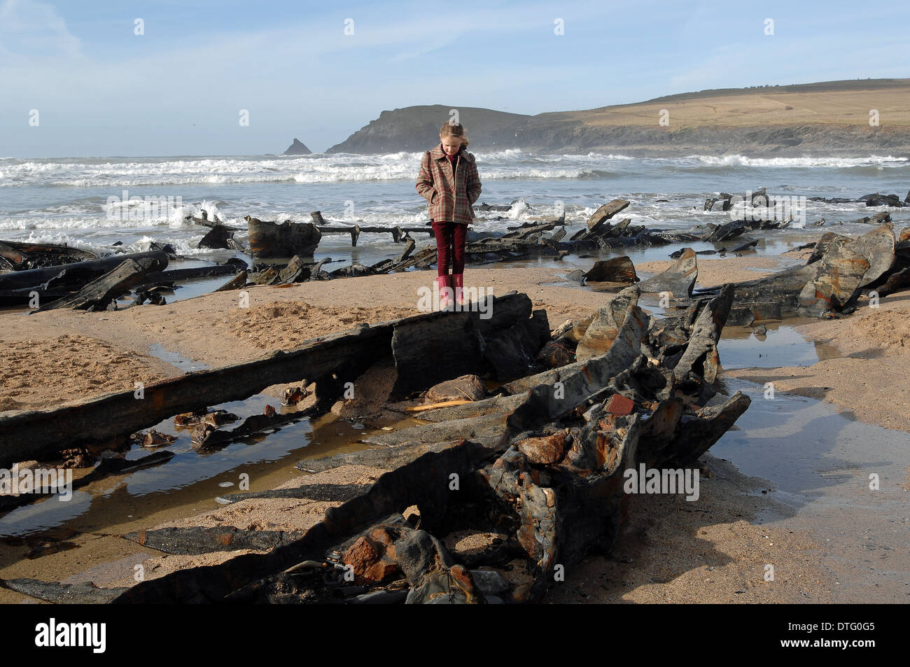Shipwreck cornwall hi-res stock photography and images - Alamy