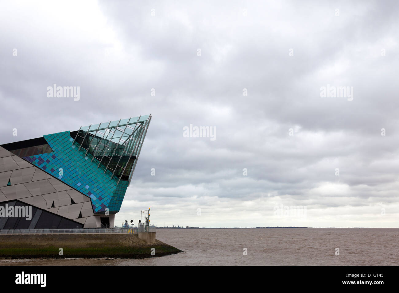 Deep aquarium hull yorkshire england hi-res stock photography and ...