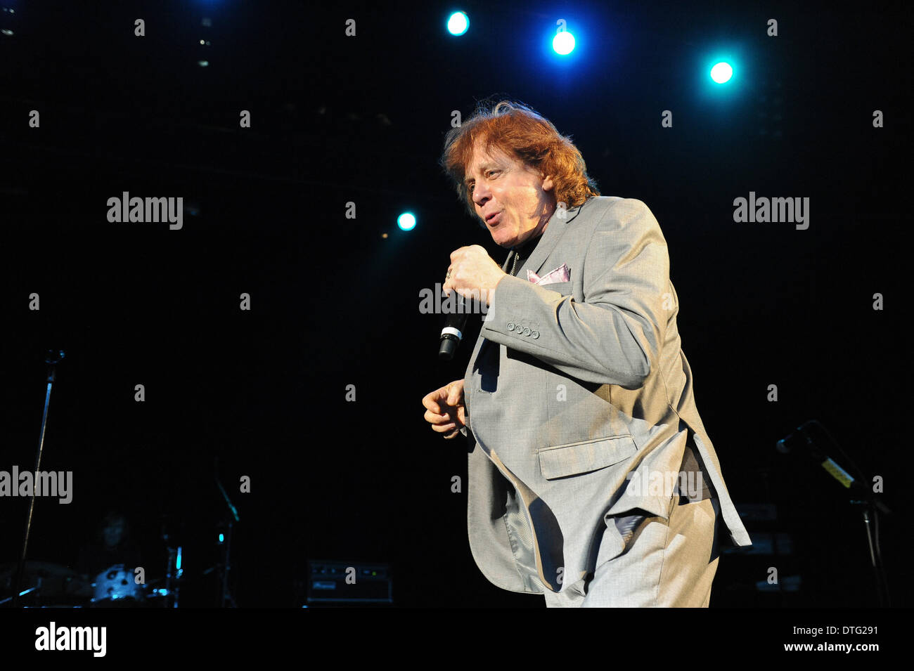 Eddie money in concert hi-res stock photography and images - Alamy