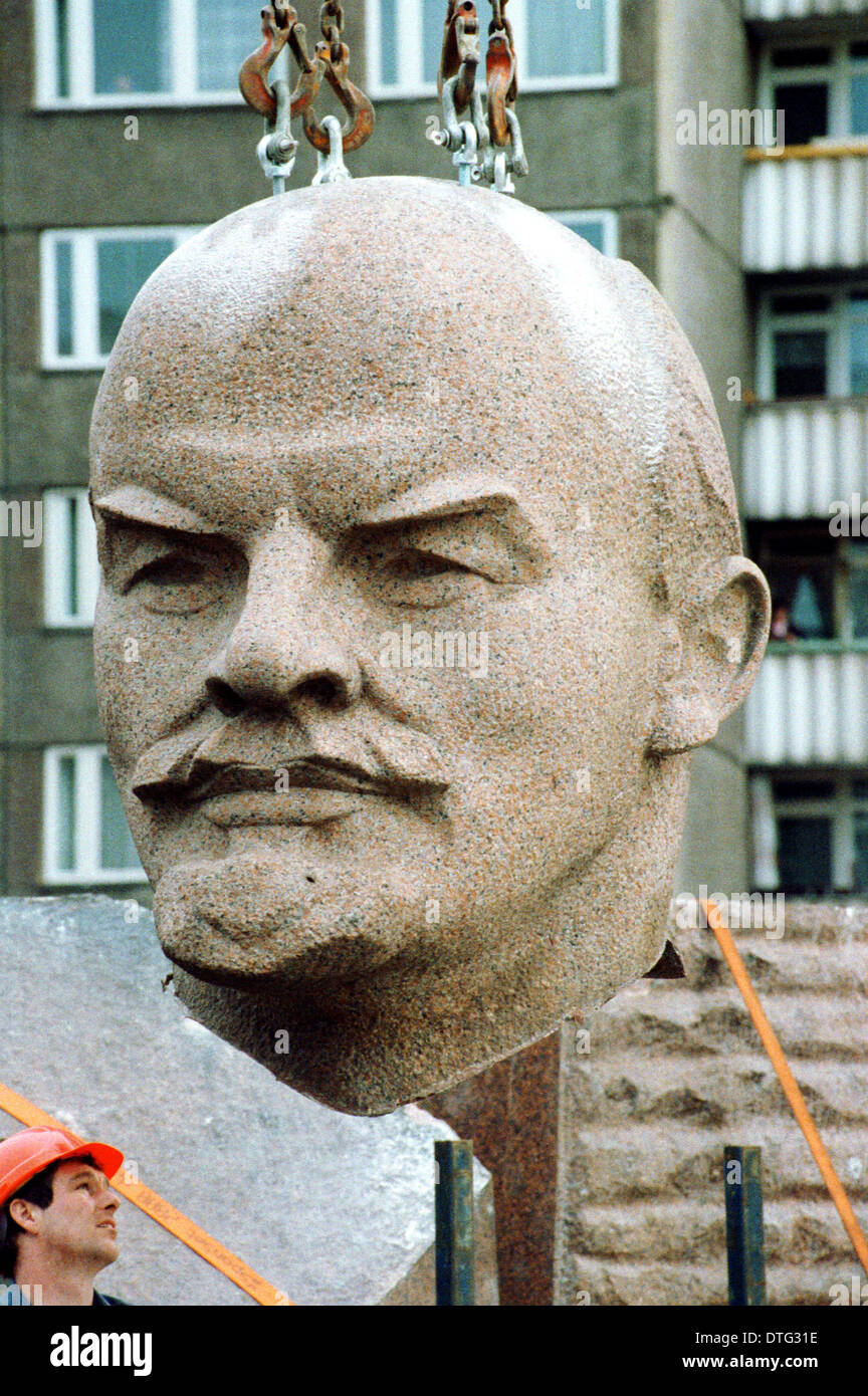 Lenin statue berlin head hi-res stock photography and images - Alamy