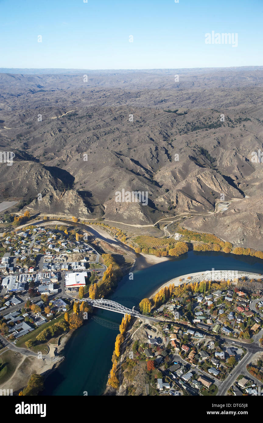 Aerial view clutha river bridge hi-res stock photography and images - Alamy