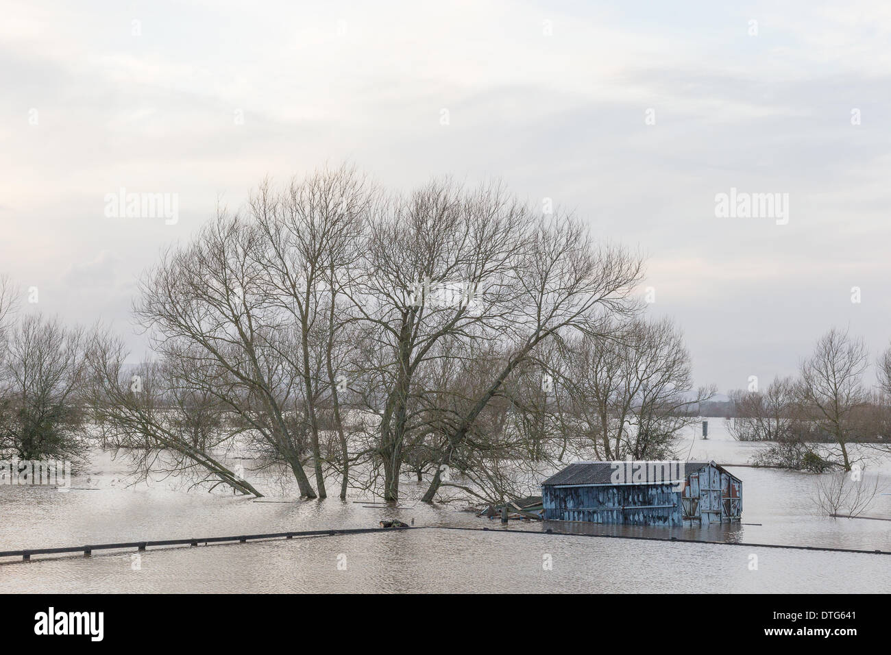 Flooding in burrowbridge hi-res stock photography and images - Alamy