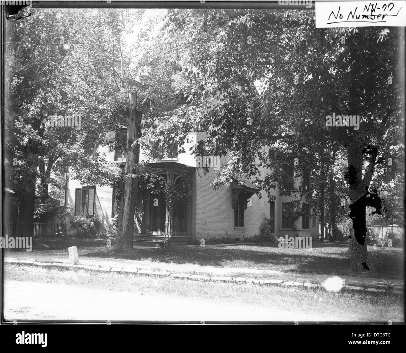 House in high street Black and White Stock Photos & Images - Alamy