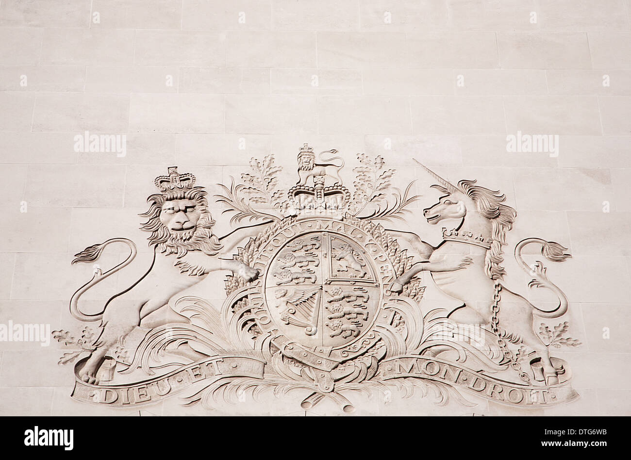 The Royal Coat of Arms stone carving Stock Photo - Alamy