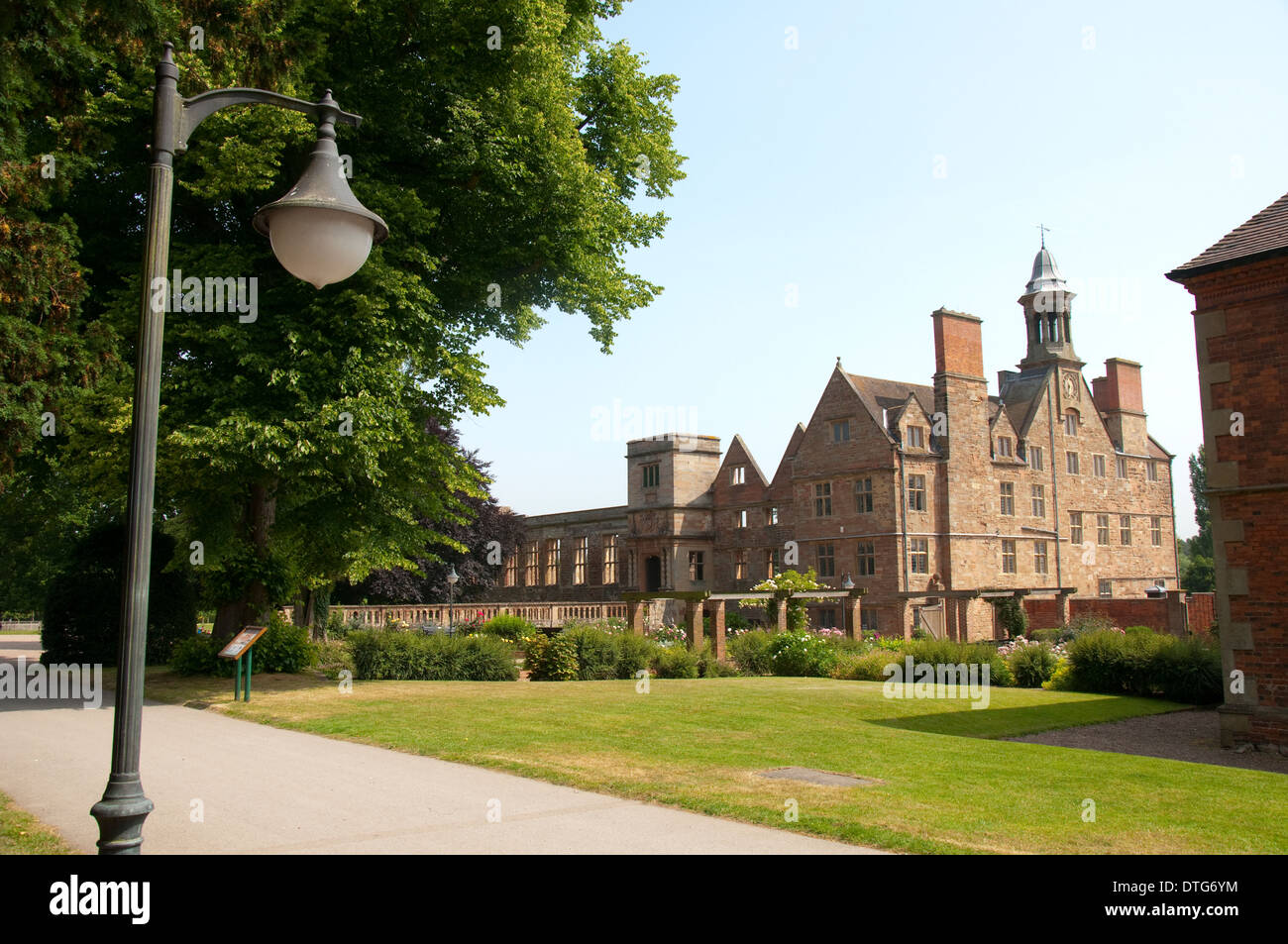 Rufford abbey nottingham hi-res stock photography and images - Alamy