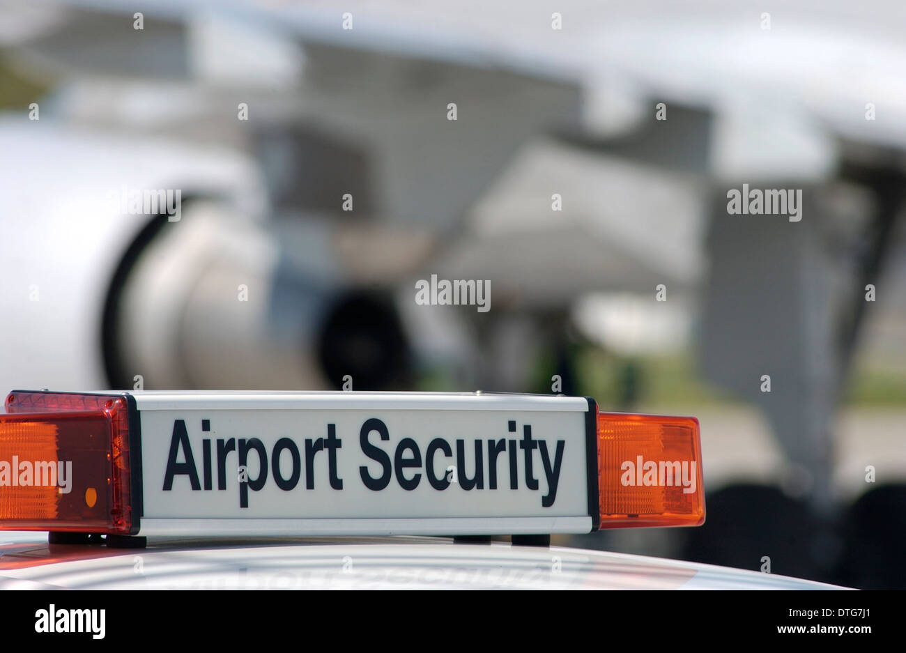 Airport security vehicle hi-res stock photography and images - Alamy