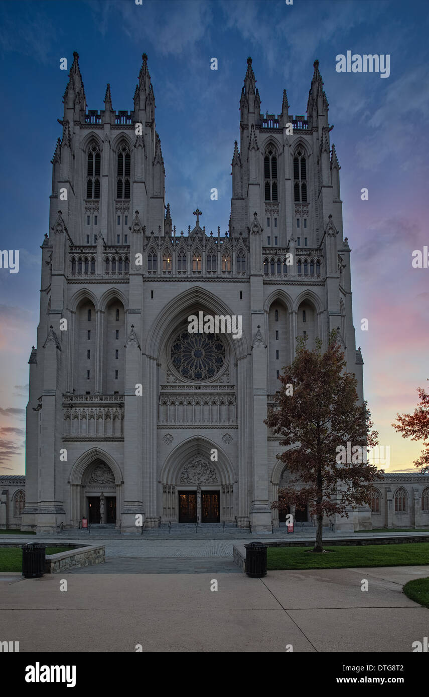 Washington national cathedral hi-res stock photography and images - Alamy