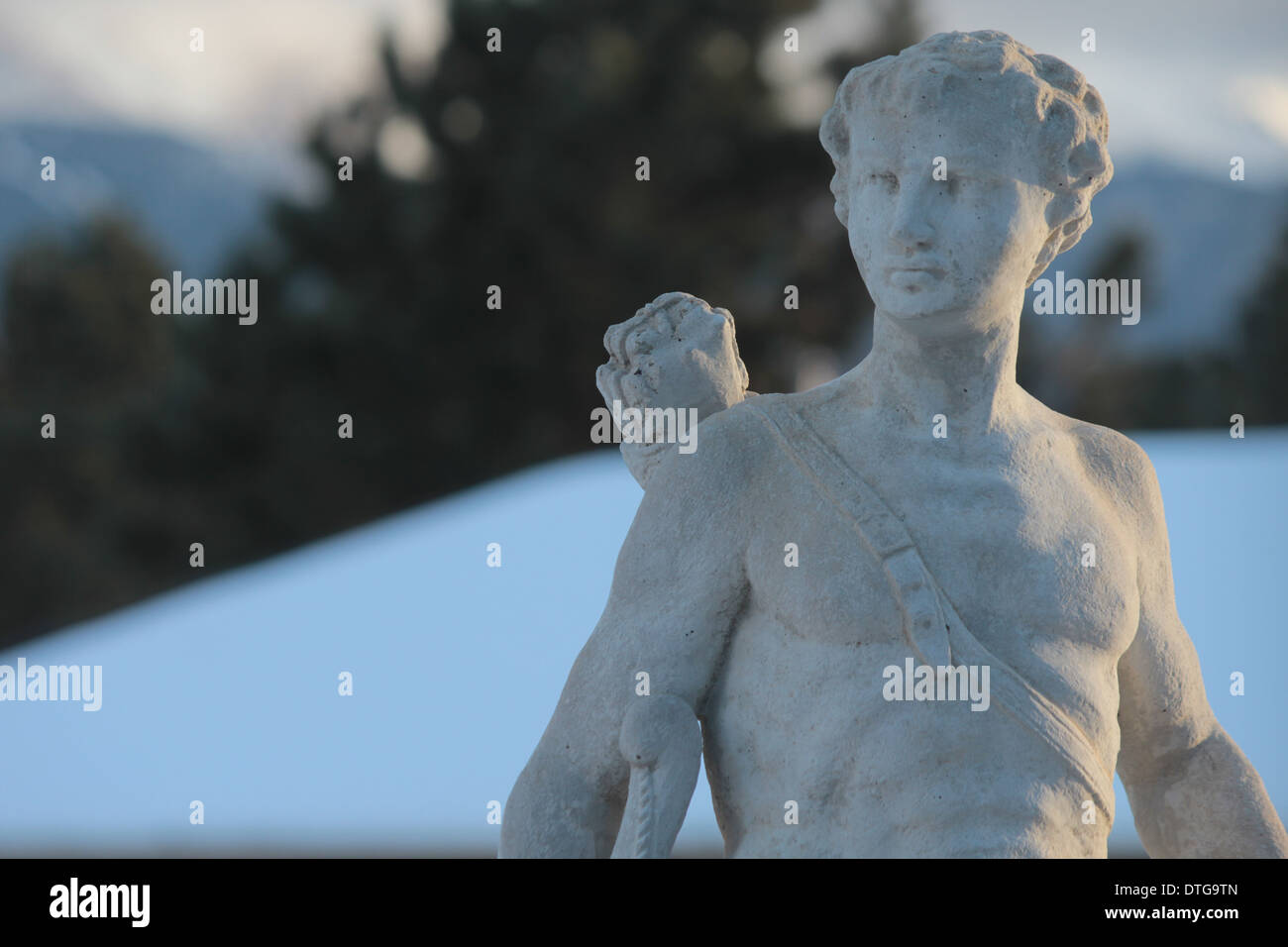 Statue of courage hi-res stock photography and images - Alamy