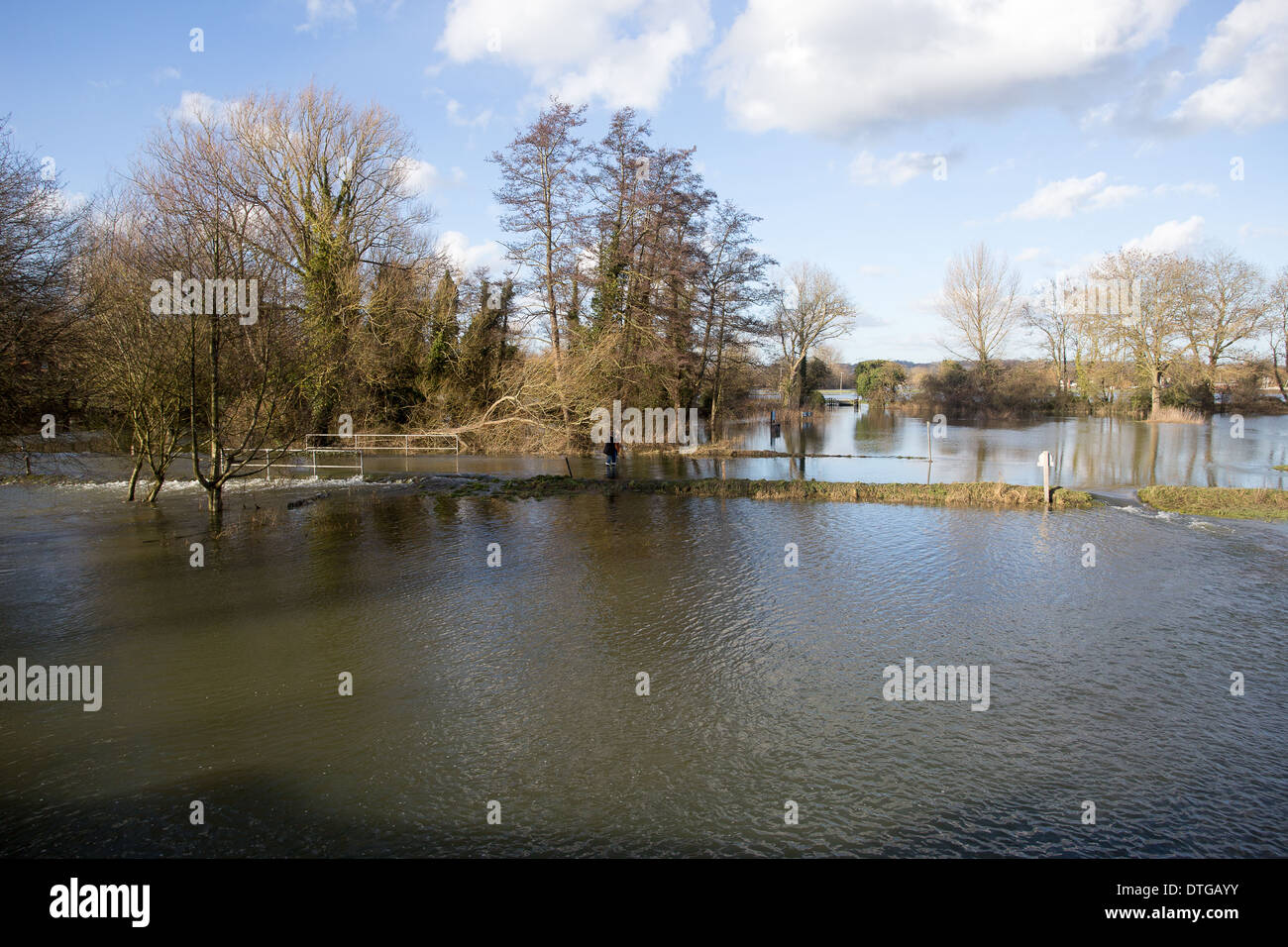 Winter flooding River Thames Stock Photo - Alamy