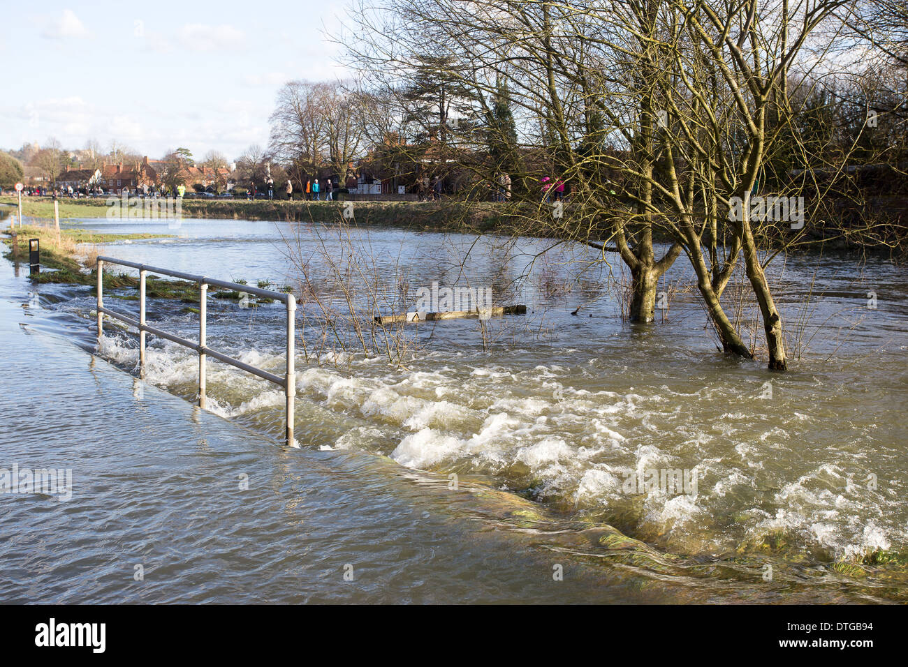 Winter flooding River Thames Stock Photo - Alamy