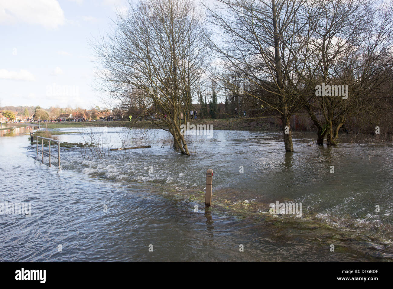 Winter flooding River Thames Stock Photo - Alamy