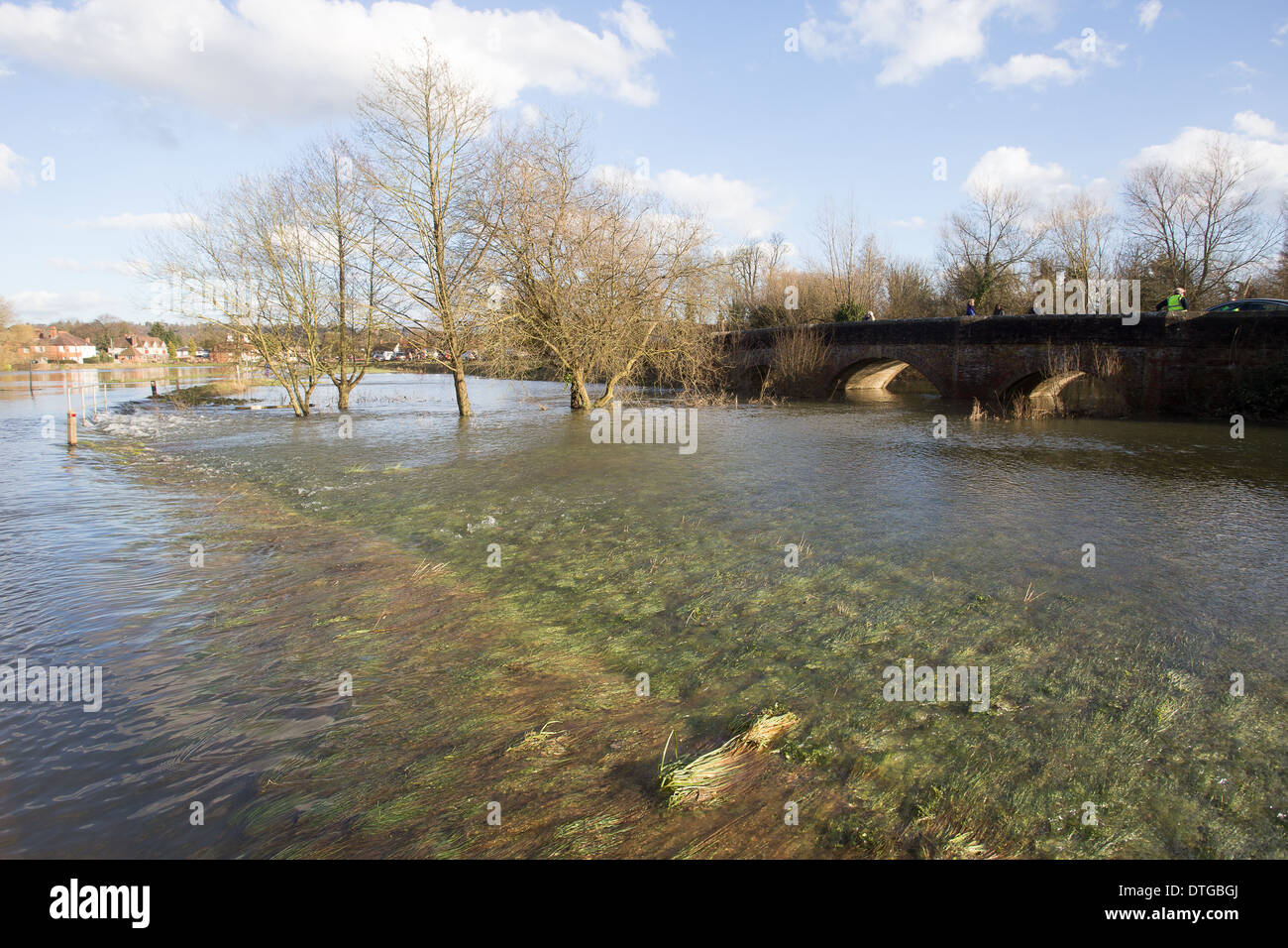 Winter flooding River Thames Stock Photo - Alamy