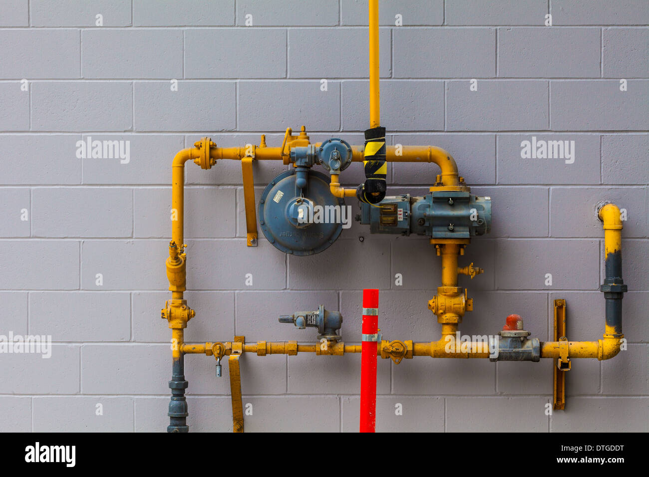 Gas meter installation hi-res stock photography and images - Alamy