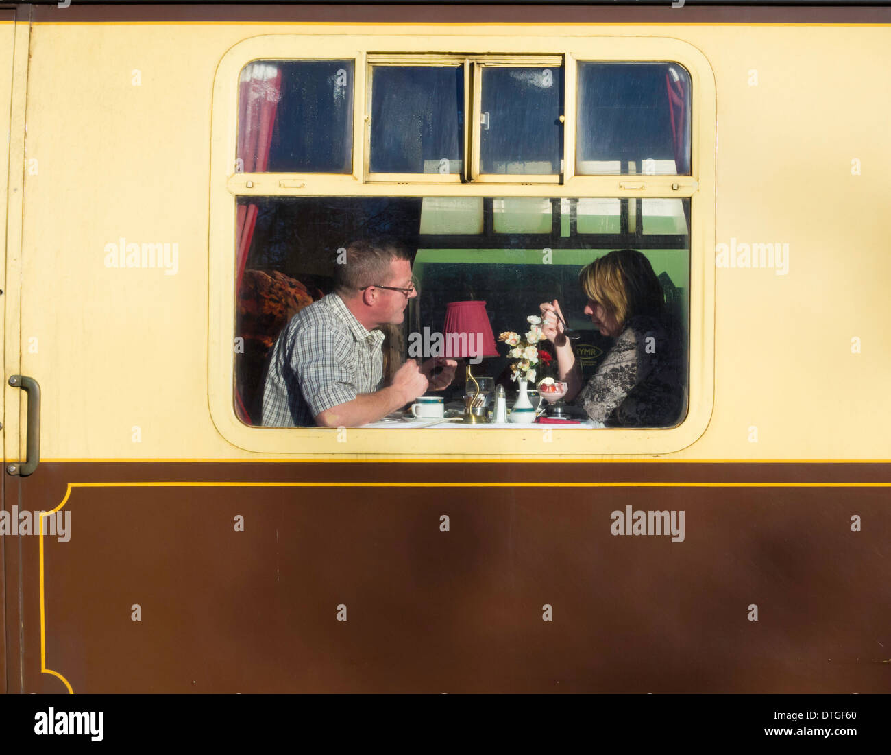 Pullman dining coach hi-res stock photography and images - Alamy