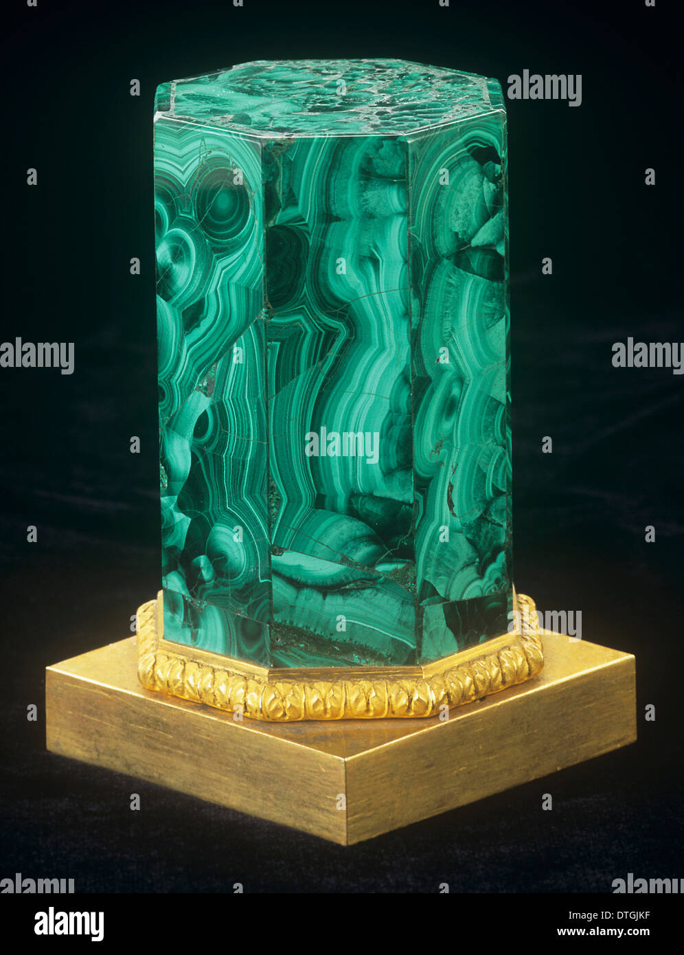 Malachite column hi-res stock photography and images - Alamy