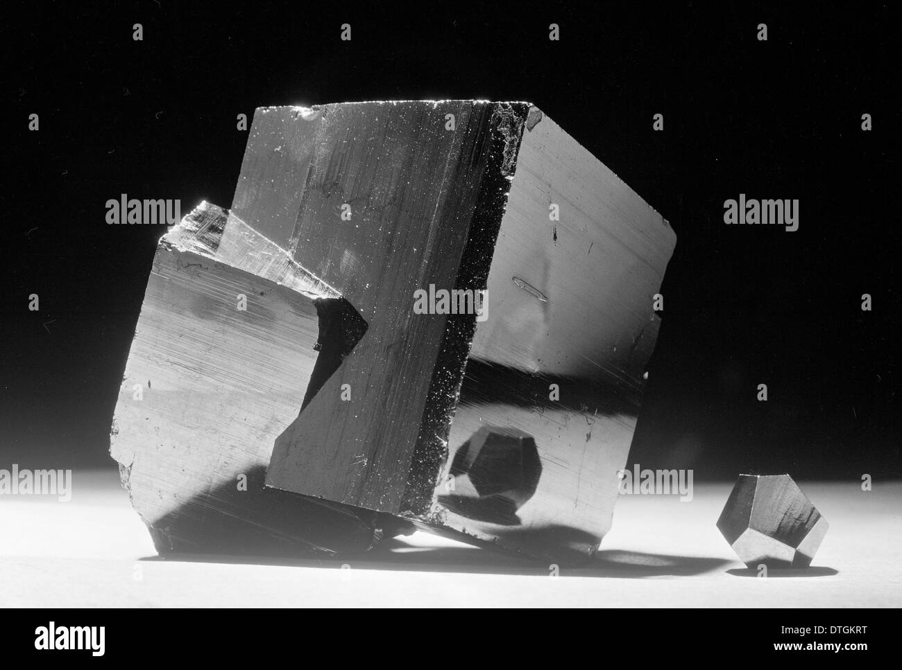 Pyrite hi-res stock photography and images - Alamy