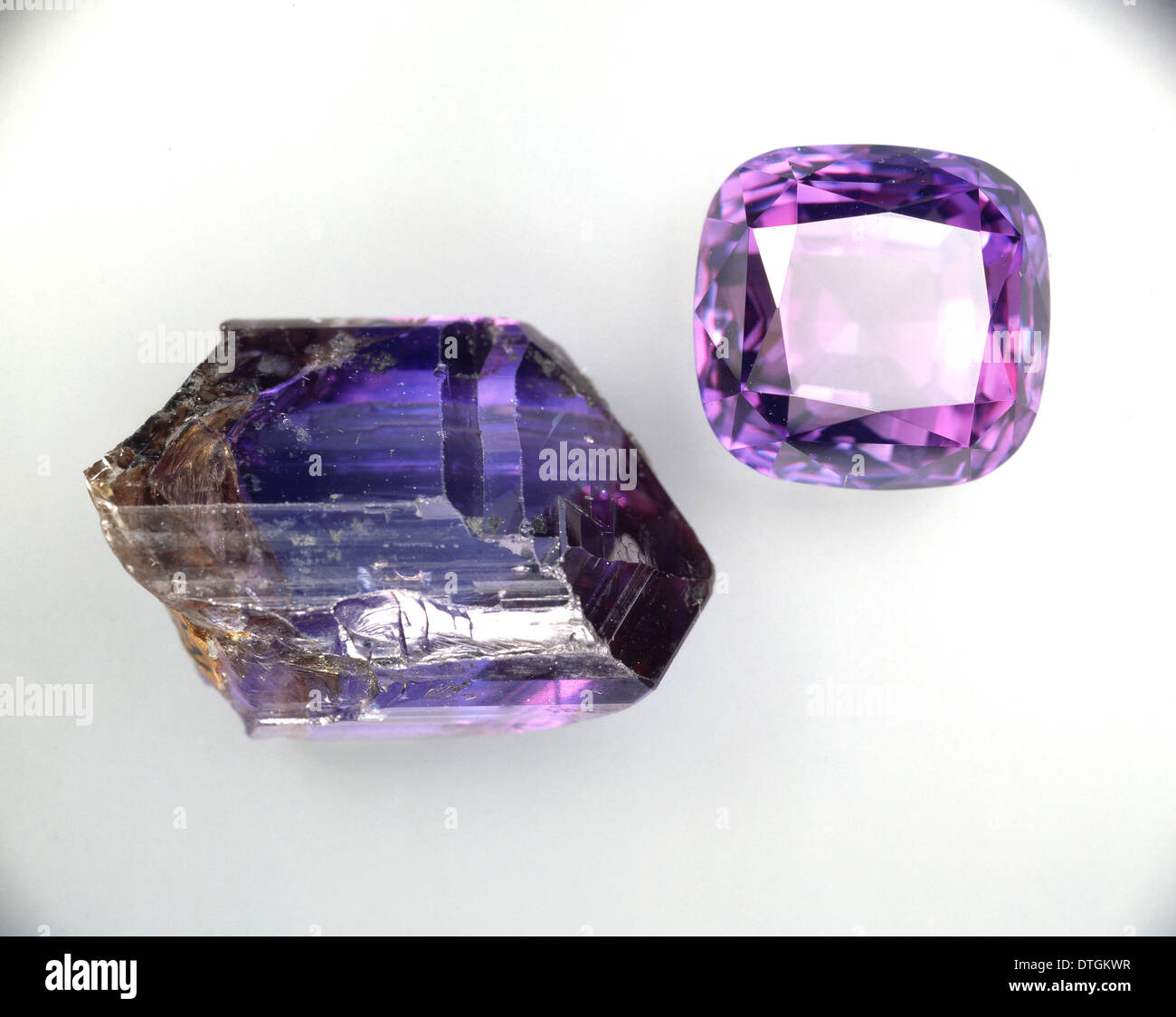 Tanzanite hi-res stock photography and images - Alamy