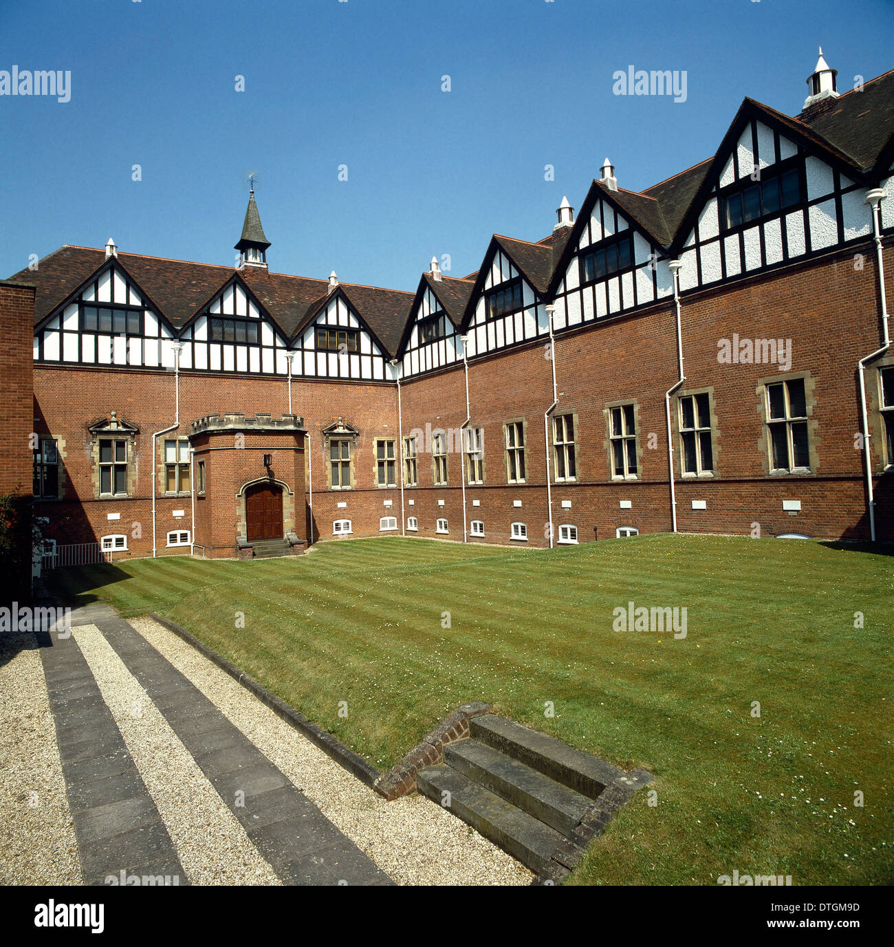 The Natural History Museum at Tring Stock Photo - Alamy