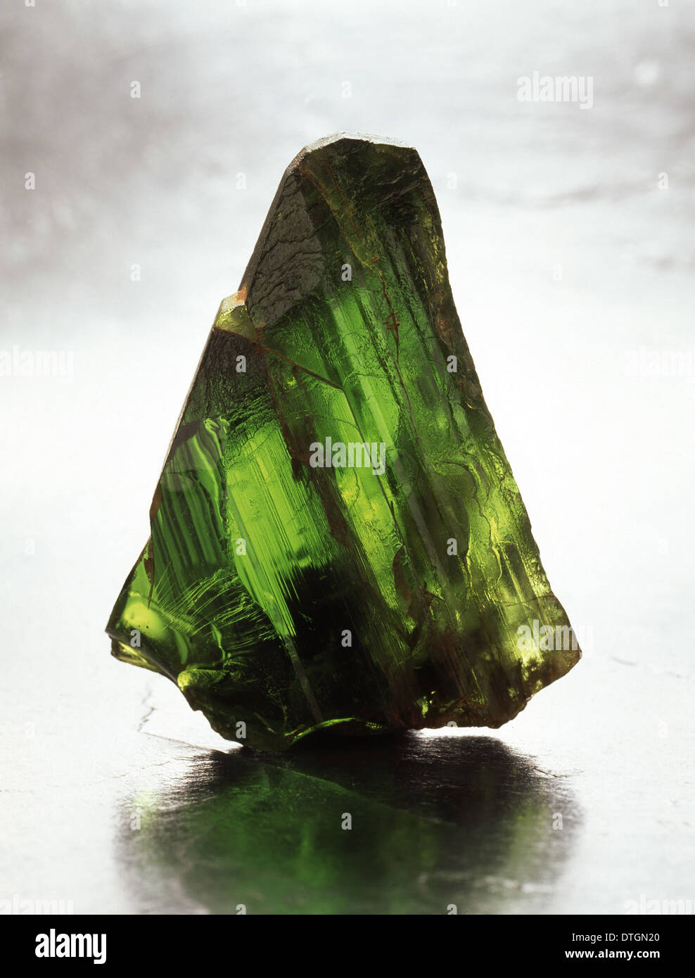 Peridot crystal hi-res stock photography and images - Alamy