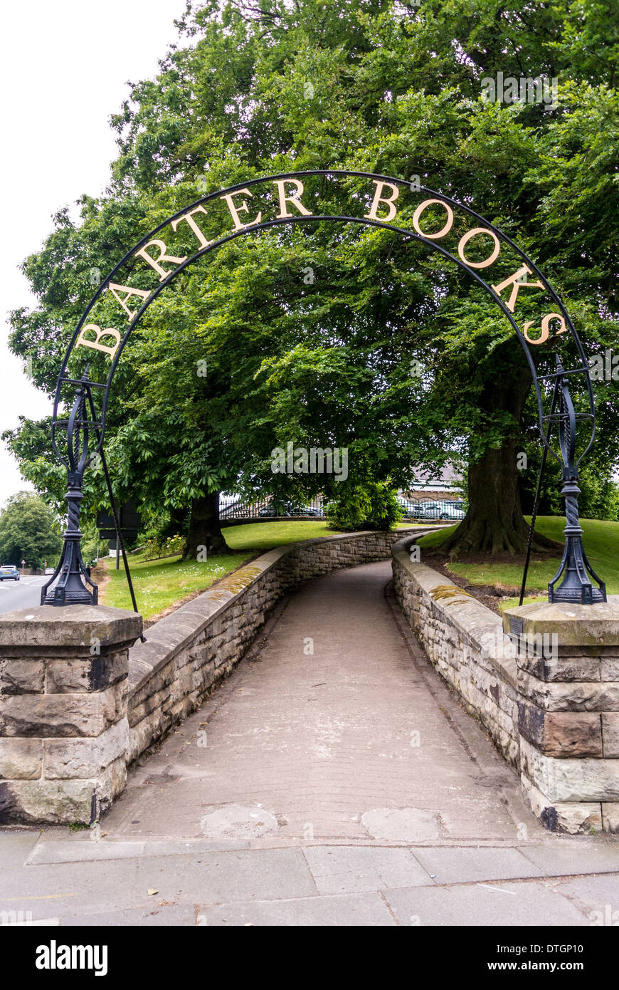 Entrance wrought iron sign hi-res stock photography and images - Alamy