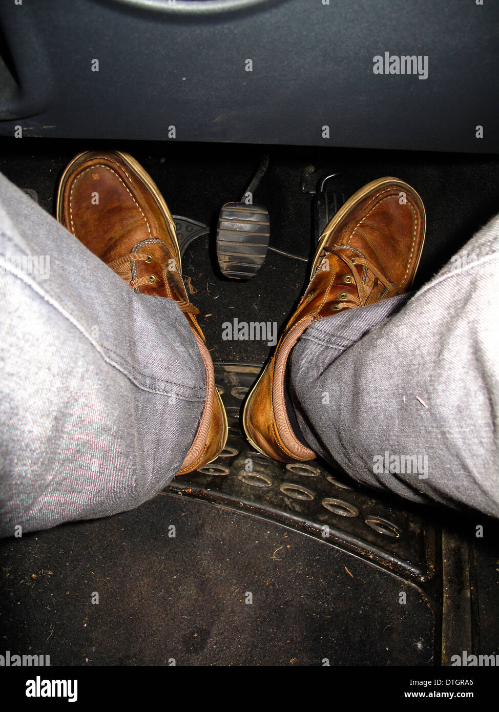 Car with legs hi-res stock photography and images - Alamy