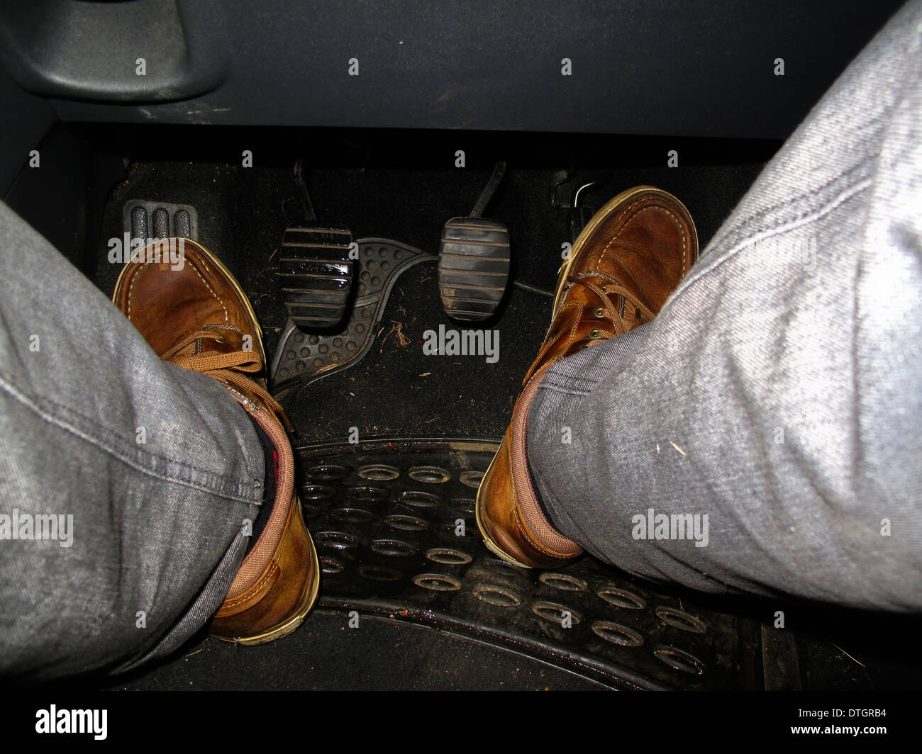 Driving feet hi-res stock photography and images - Alamy