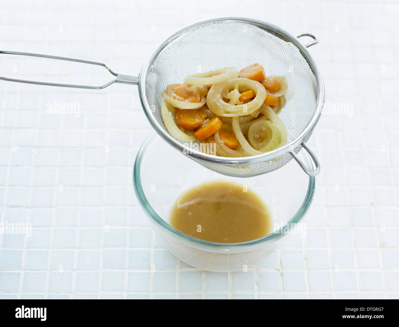 Conical sieve food hi-res stock photography and images - Alamy