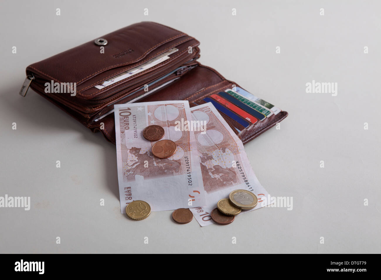 Banknotes coins hi-res stock photography and images - Alamy