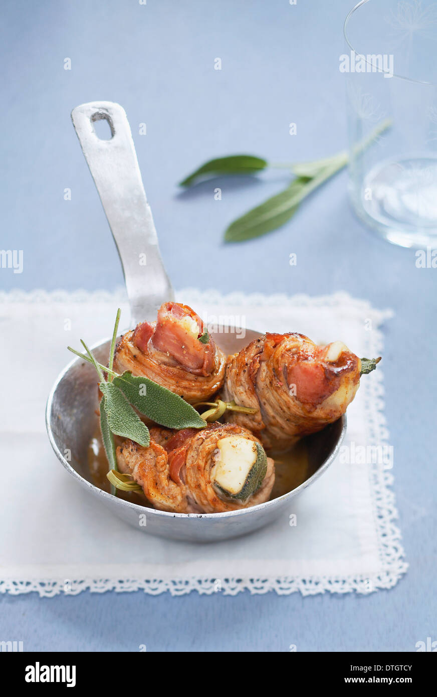 Saltimbocca style hi-res stock photography and images - Alamy