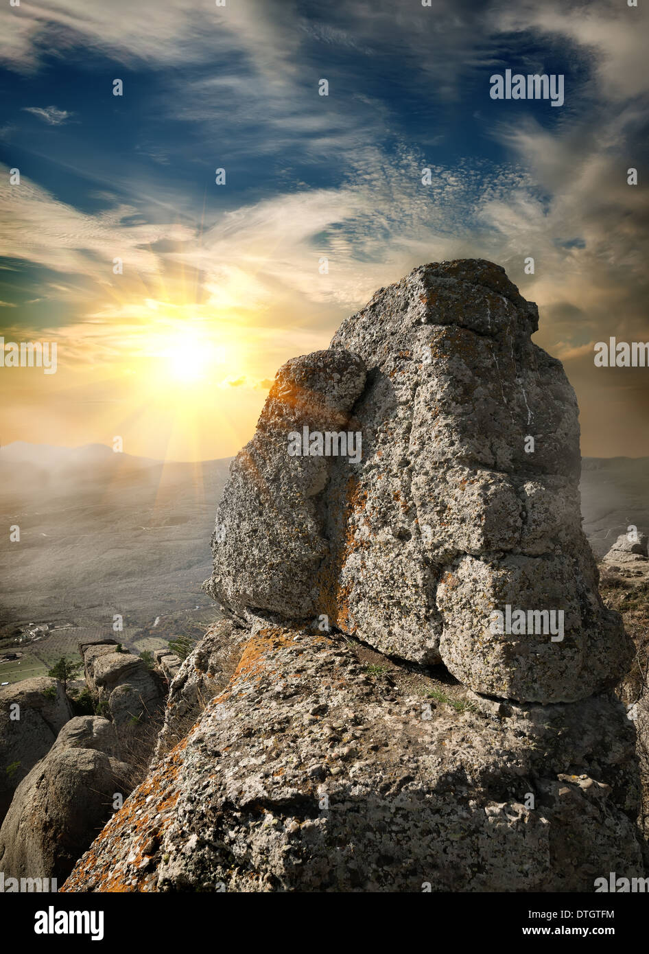 Dawn and rock and sunset hi-res stock photography and images - Alamy