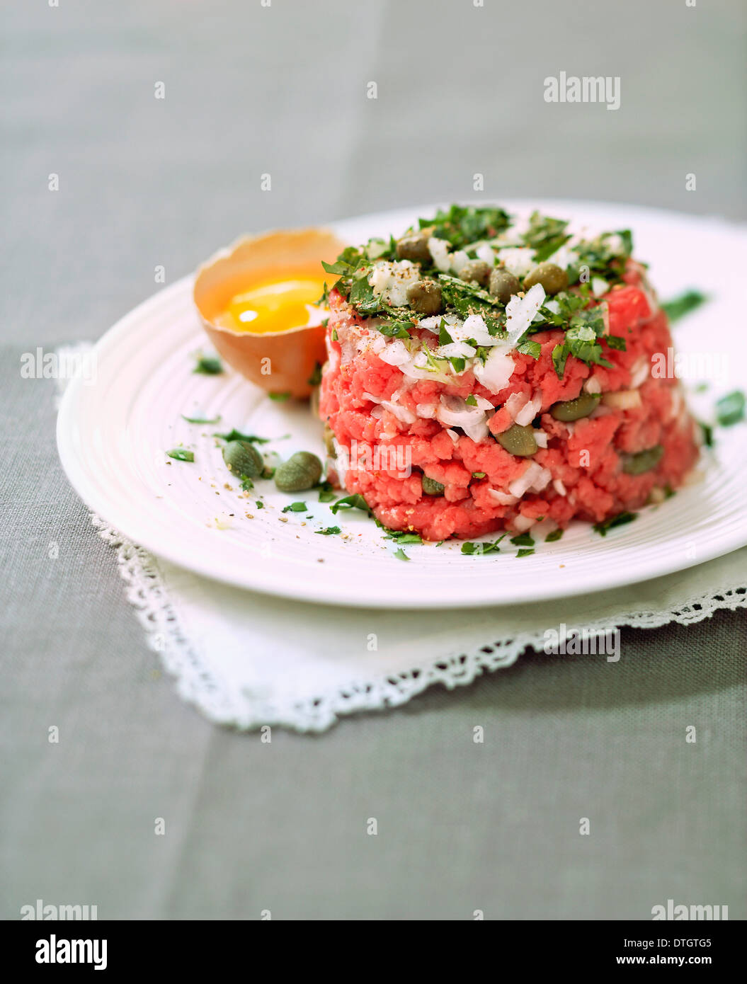 Beef tartare hi-res stock photography and images - Alamy