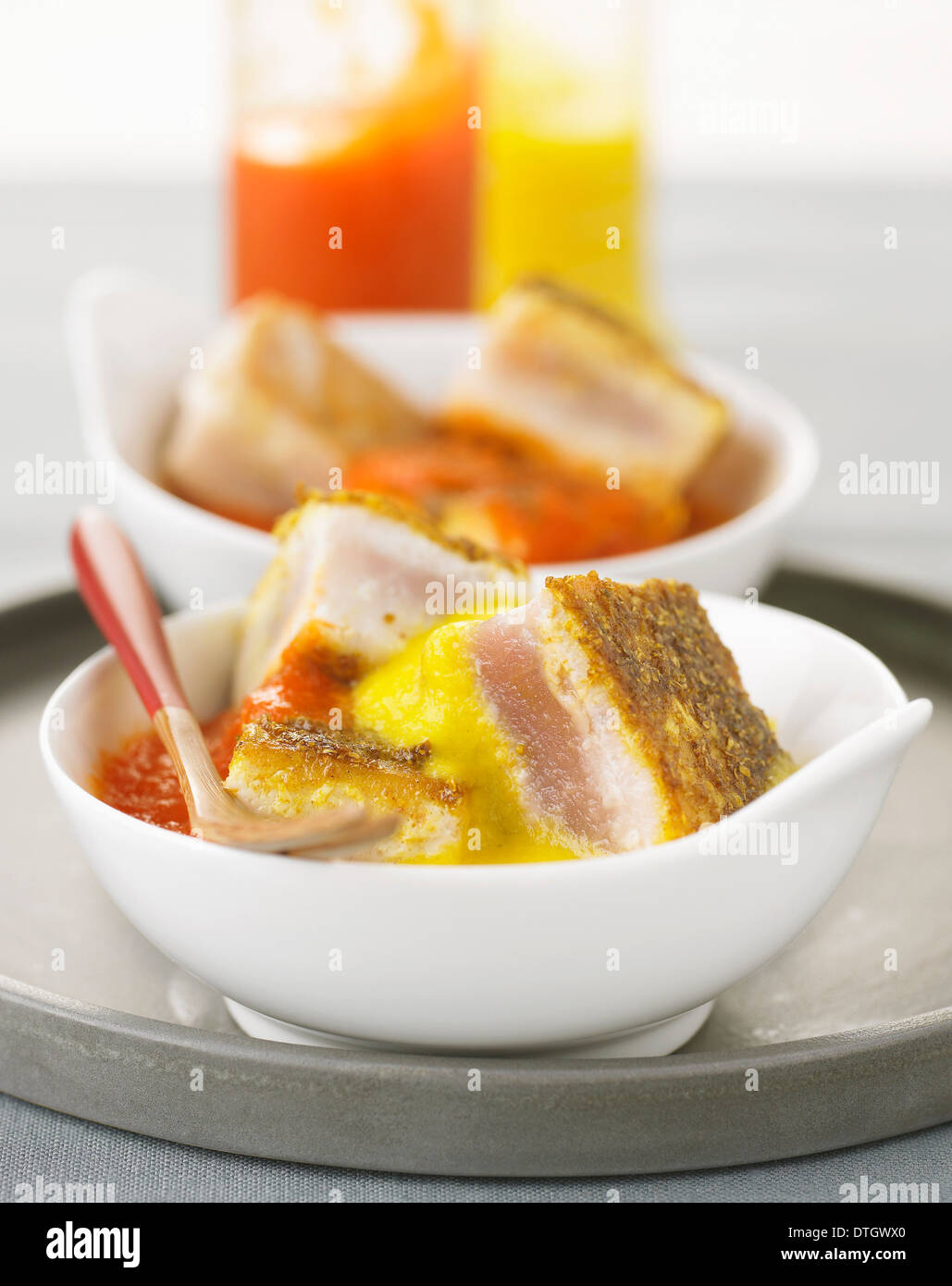 Half cooked tuna hi-res stock photography and images - Alamy
